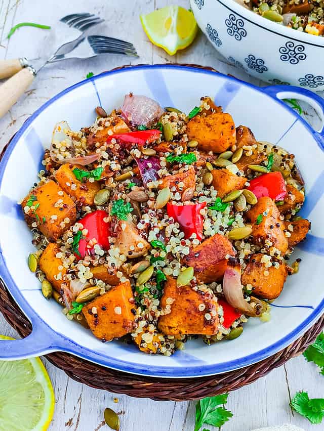 Roasted Pumpkin Quinoa Salad (with Pumpkin Spice Dressing) - Go Healthy ...