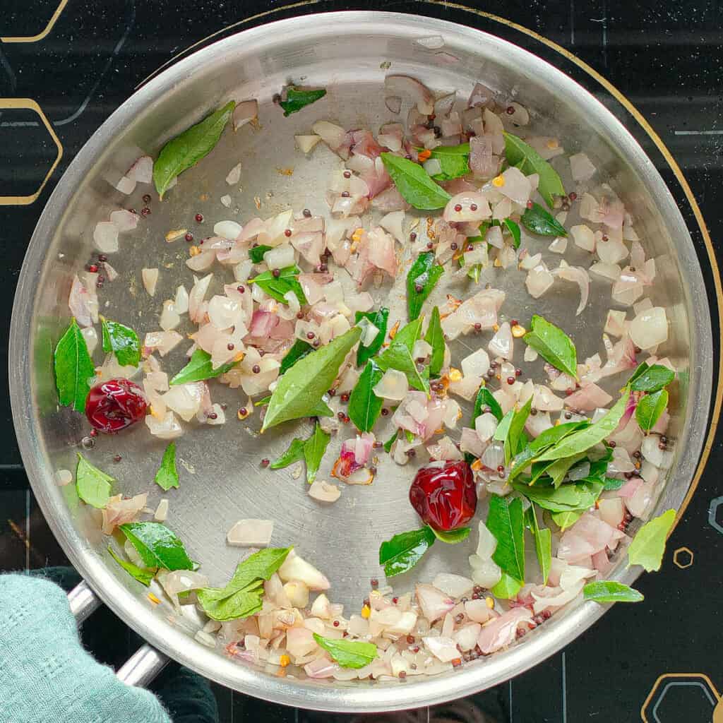 Easy Kerala Parippu Curry (Cherupayar Parippu Curry) - Go Healthy Ever ...